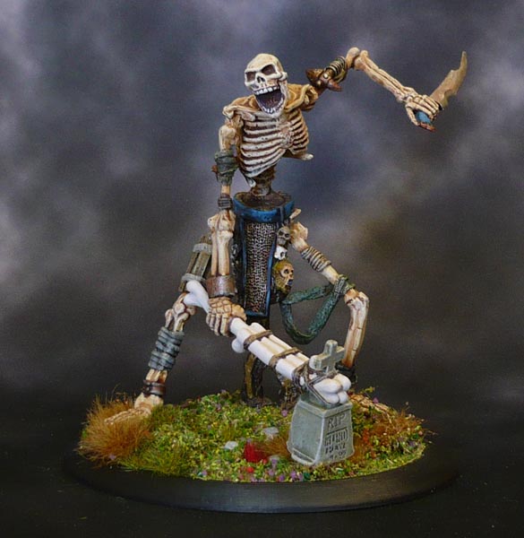 Big Bones: Colossal Skeleton – @The Mountains of Minis